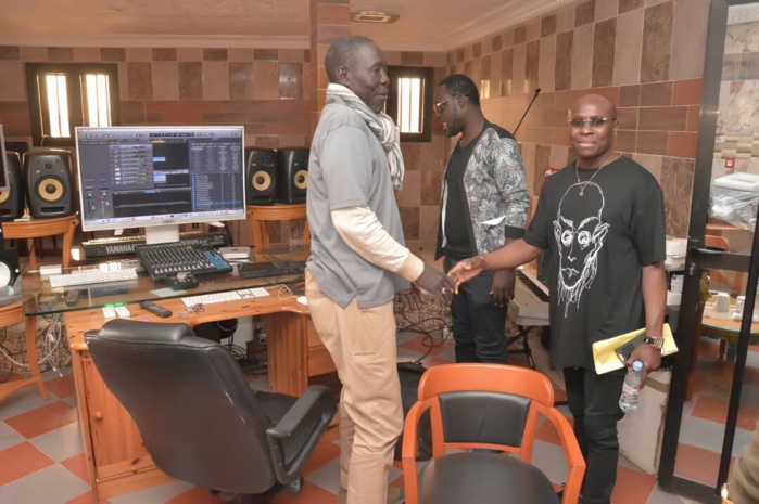 Visite de David Monsoh, le PDG de BBlackTv dans les locaux de ...