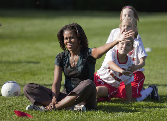 MICHELLE OBAMA SE MET AU FOOT (PHOTOS )