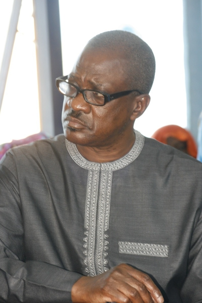 Affluence record des dignitaires de l'ancien régime à la conférence de ...