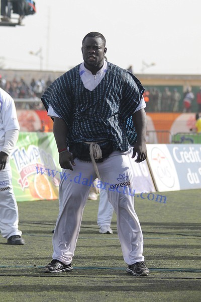 Revivez en images le combat Modou Lo/Eumeu Séne au stade Demba Diop