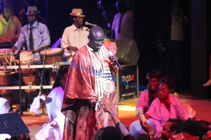 Pape Diouf chauffant le Grand Théâtre hier, lors de l'anniversaire de ...