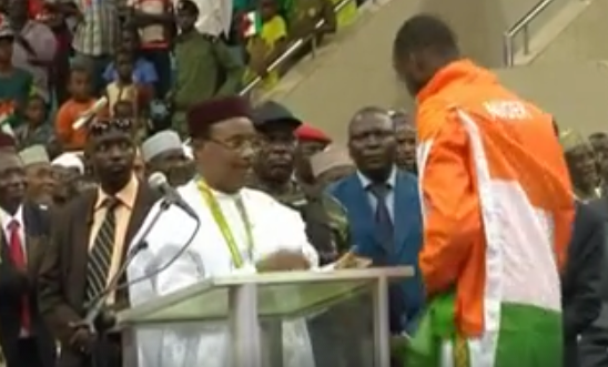 Regardez comment le Niger a accueilli son médaillé olympique
