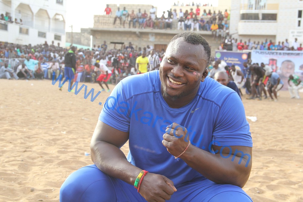 Modou Lô sacré meilleur lutteur 2016