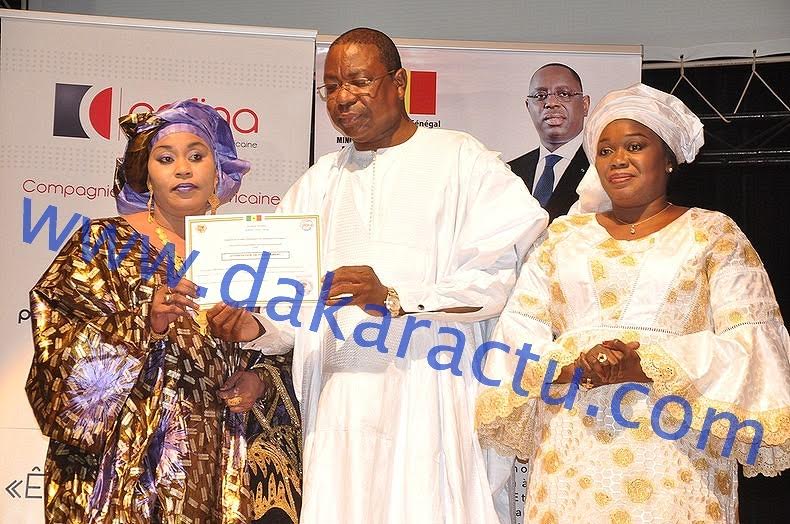 Les images de la cérémonie de remise de cheques aux bénéficiaires du ...