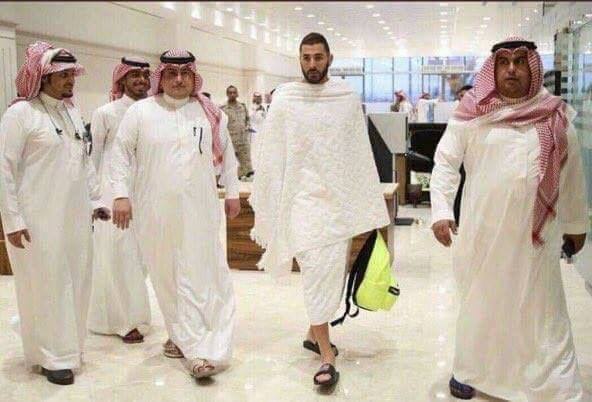 Karim BENZEMA est arrivé à Djeddah pour l'accomplissement du 5eme ...