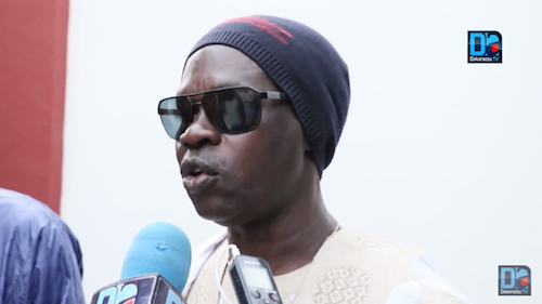 Présent à la levée du corps de Hamidou Dia : Baba Maal rend au ...