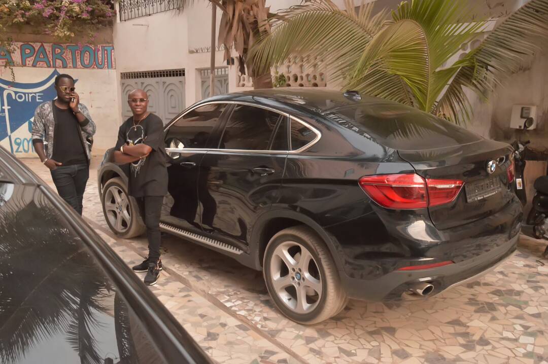 Visite de David Monsoh, le PDG de BBlackTv dans les locaux de ...