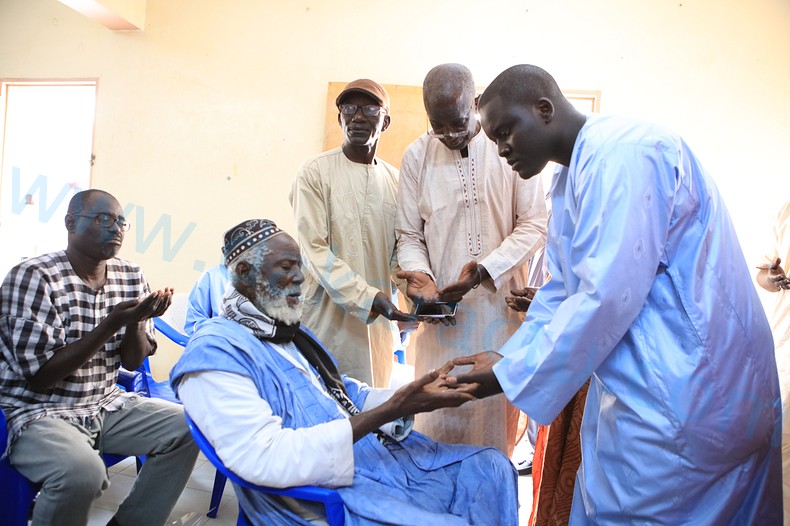 Kits de Ndogou : Cheikh Bakhoum accompagne les populations de Grand ...
