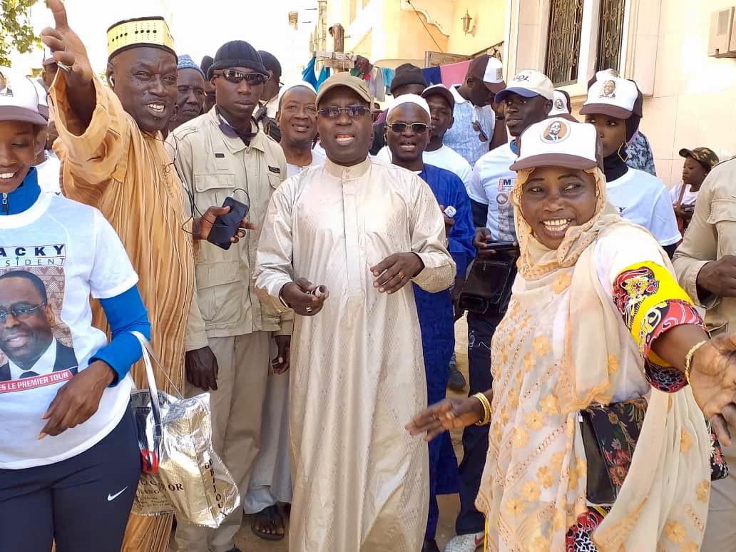 Campagne électorale à Keur Mbaye Fall : Abdou Karim Sall marche pour la ...