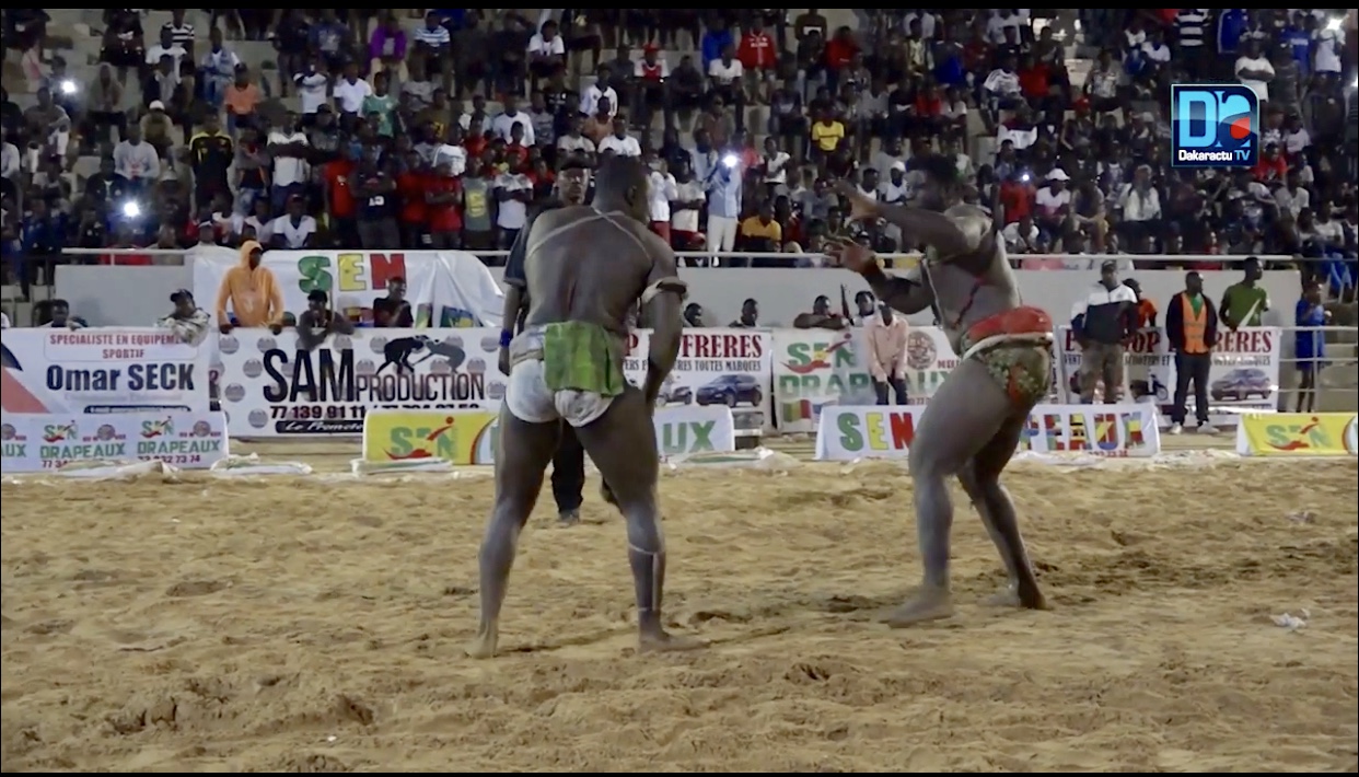 Lutte : Sokh remporte le combat choc contre Nandy Fall