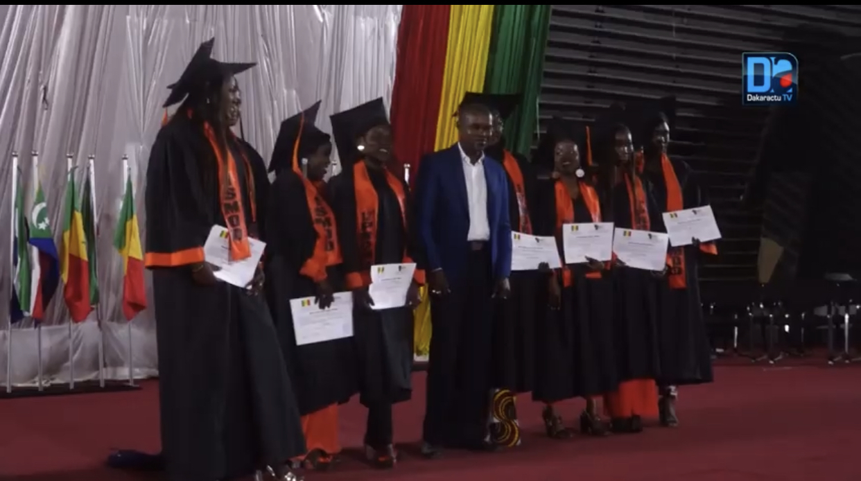 Mode et stylisme : Les diplômés de ISMODE prêts pour le marché de l’emploi.