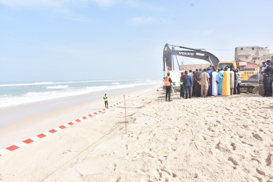 Lutte contre l'érosion côtière à Saint-Louis : Les travaux de la digue ...