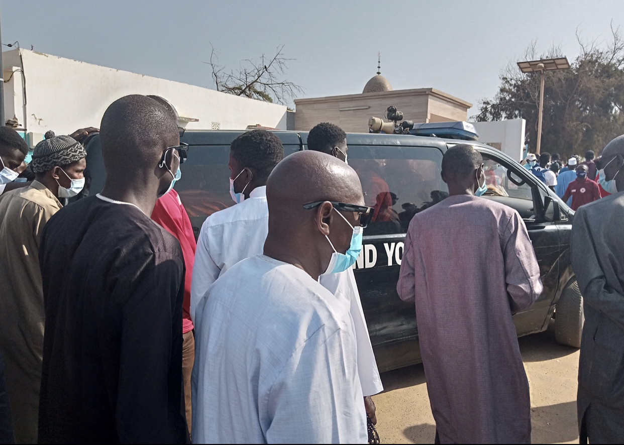 Inhumation Idrissa Diallo : Une dernière émouvante pour le maire de ...