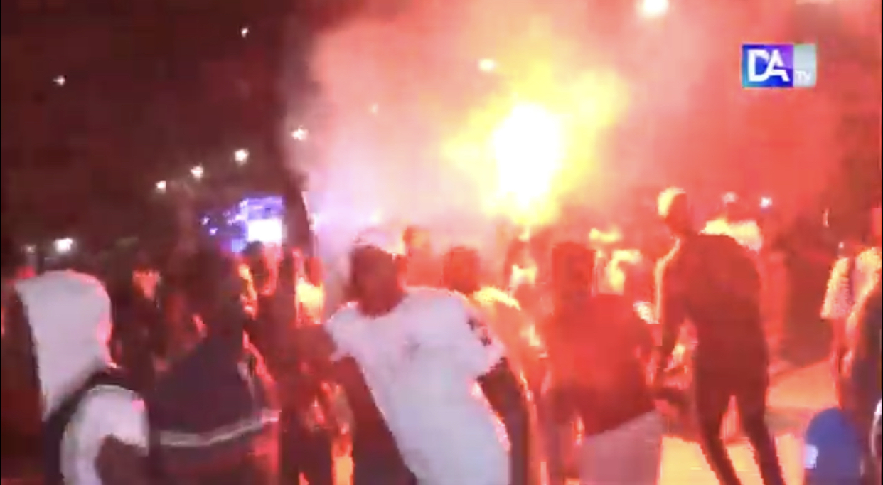 Lutte / Boy Niang 2 arrive avec un convoi exceptionnel pour son face à ...