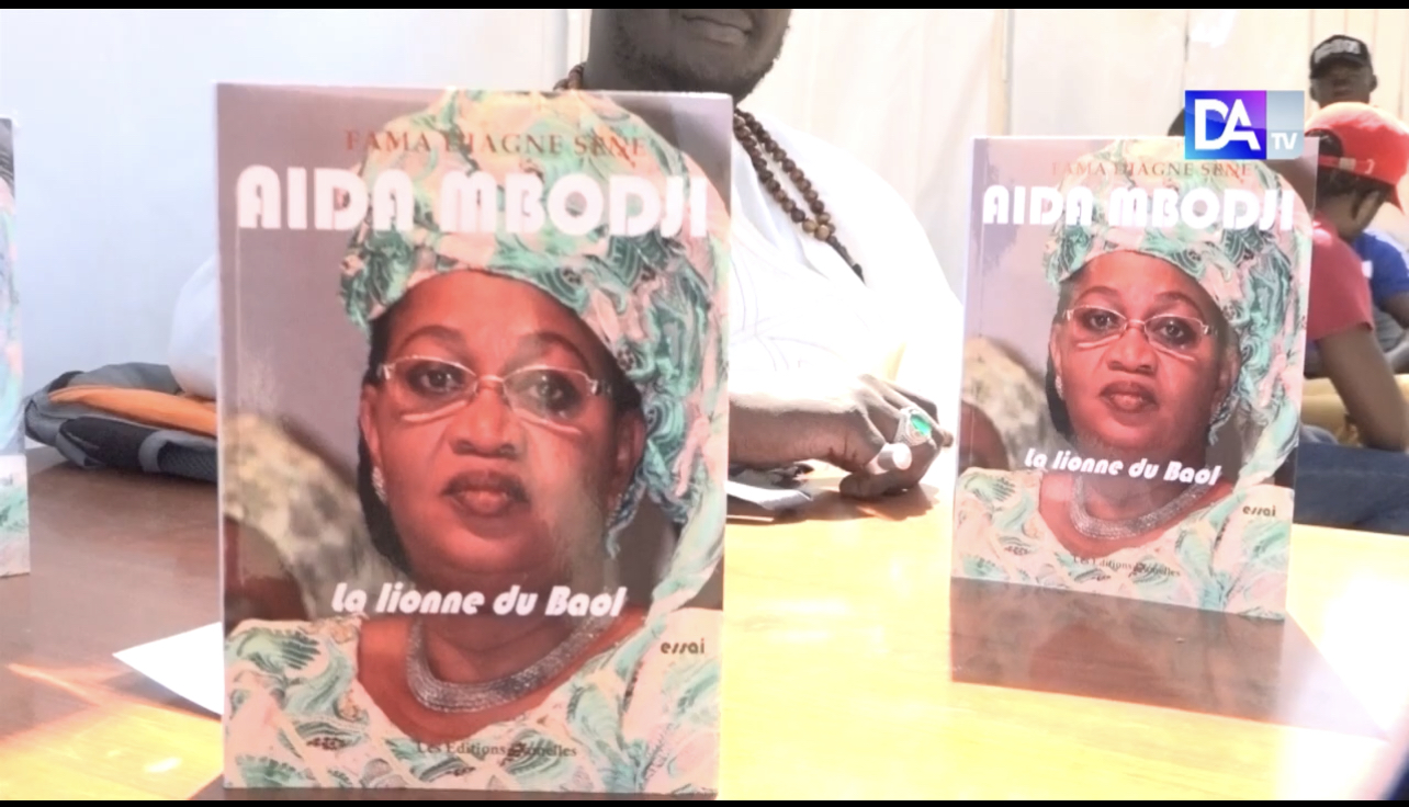 DÉDICACE / Aïda Mbodj racontée par la romancière Fama Diagne Sène dans ...