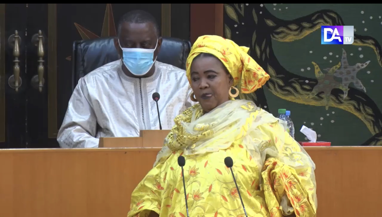 Mbacké : La députée Fatou Mbaye dénonce la salinisation de l'eau et la ...