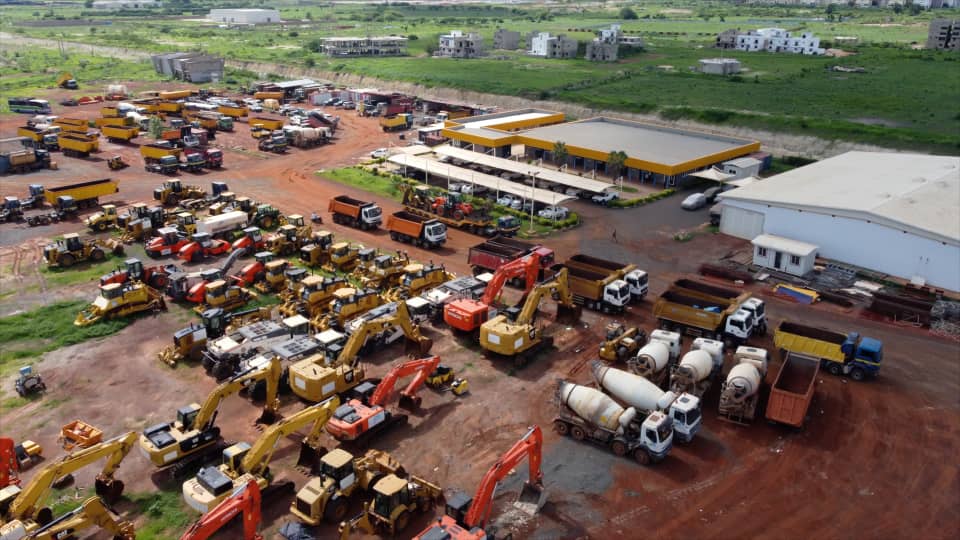 M. Abdoulaye SYLLA, Président Directeur Général du Groupe ECOTRA met ...