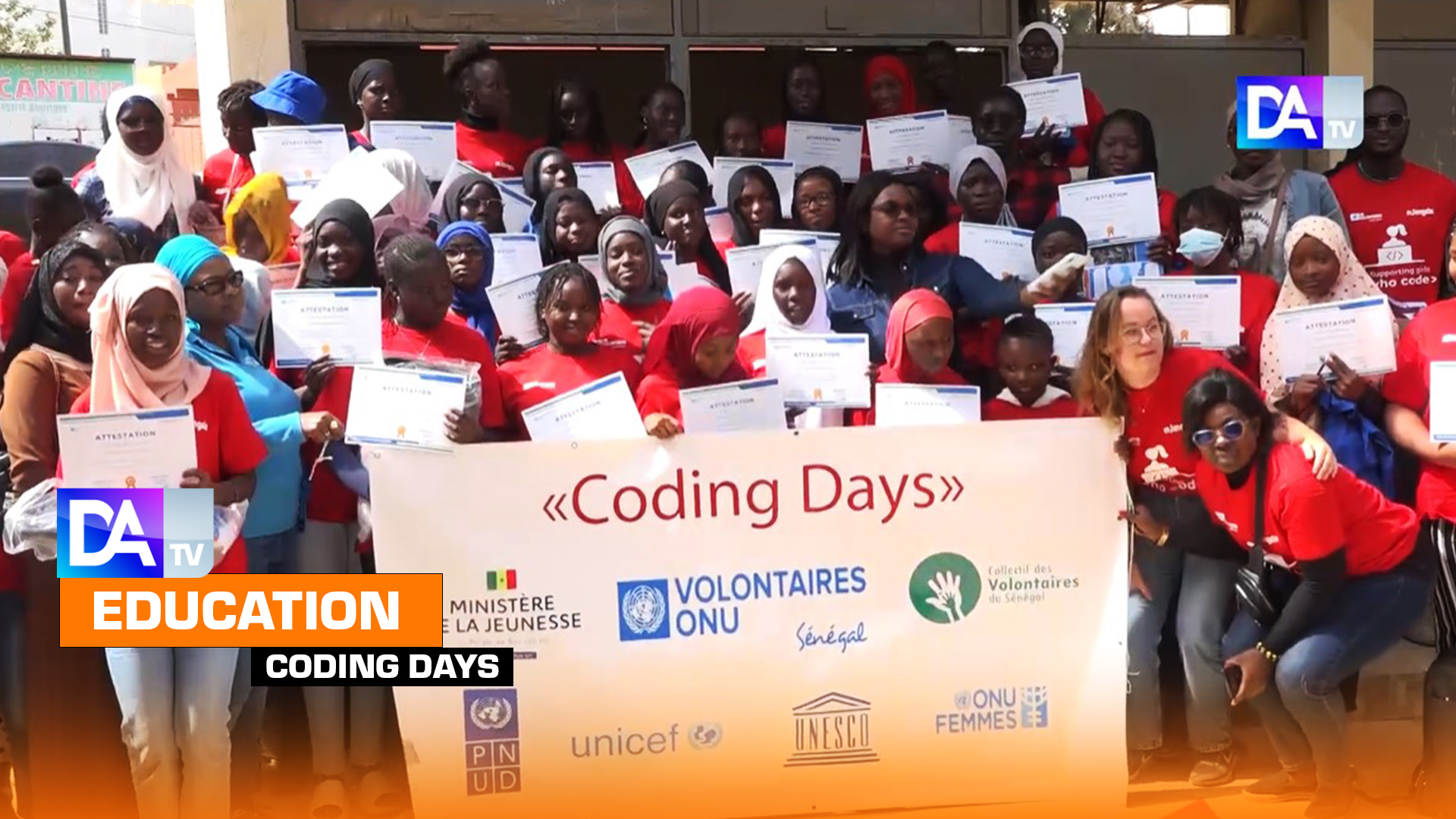 Coding days / Cem Ouakam : 50 élèves formées en 10 jours sur la conception afin de devenir des ...