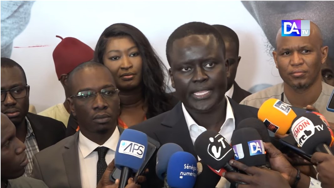 Sénégal numérique : Cheikh Bakhoum présente les services offerts au ...