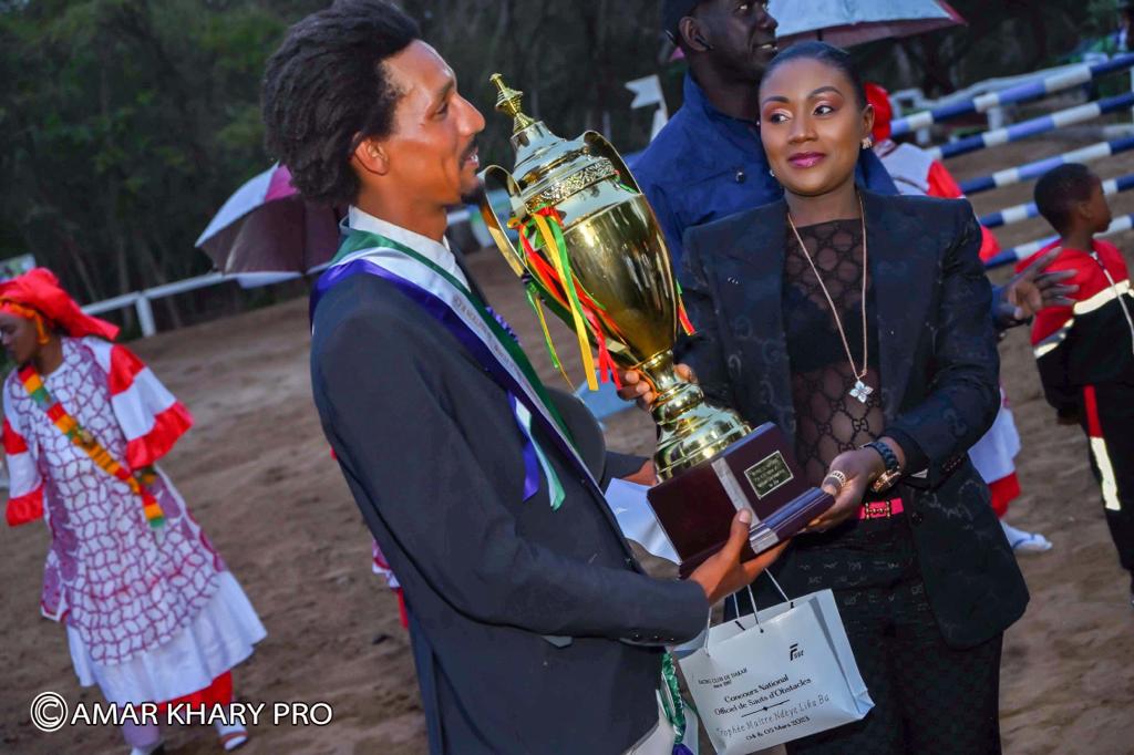 Les Images du Concours National Officiel de Sauts D ‘Obstacles ...