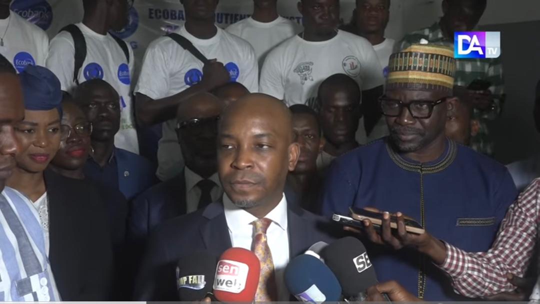 Partenariat FASEG-ÉCO BANK : Une bibliothèque d’une valeur de 50 ...