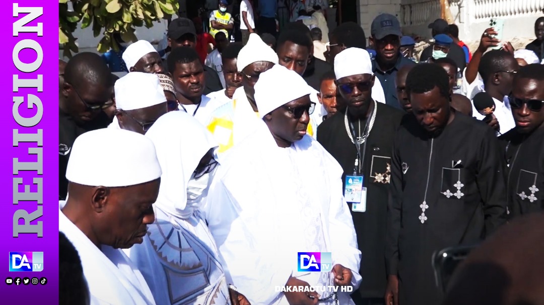 Pelerinage à Xunt ba de Ngor: Chérif Mame Libasse Lahi et la délégation ...