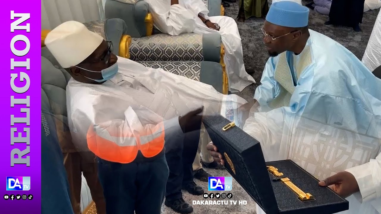 Cérémonie de remise de la clé de la GM de Tivaouane au Khalife Général des Tidianes avec le PM SONKO
