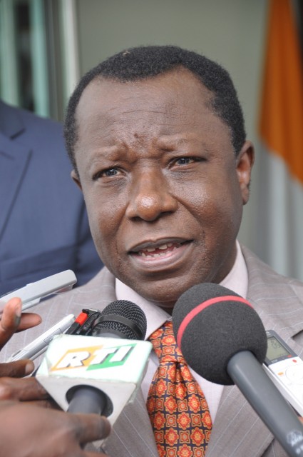 Emmanuel Mbi's Instagram, Twitter & Facebook on IDCrawl