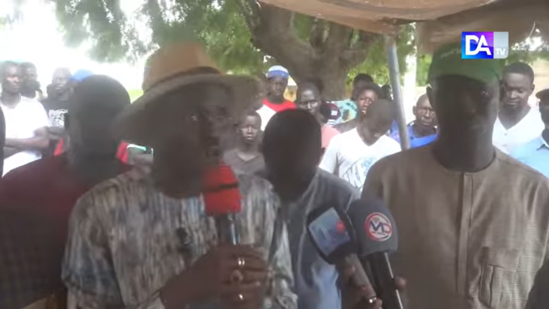 Latmingué : Le Maire Macoumba Diouf accompagne les populations pour ...